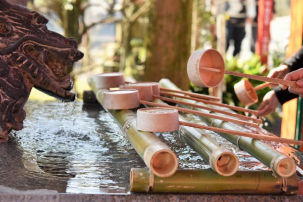 How to Pray at Japanese Shinto Shrines | Japan Wonder Travel Blog