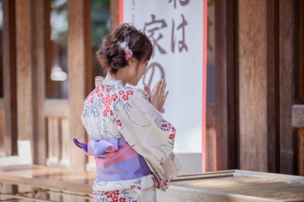 How to Pray at Japanese Shinto Shrines | Japan Wonder Travel Blog