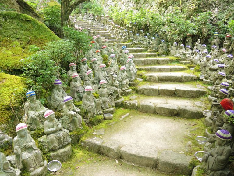 What Is A Jizo Statue? Why Are They Found on the Streets? | Japan ...