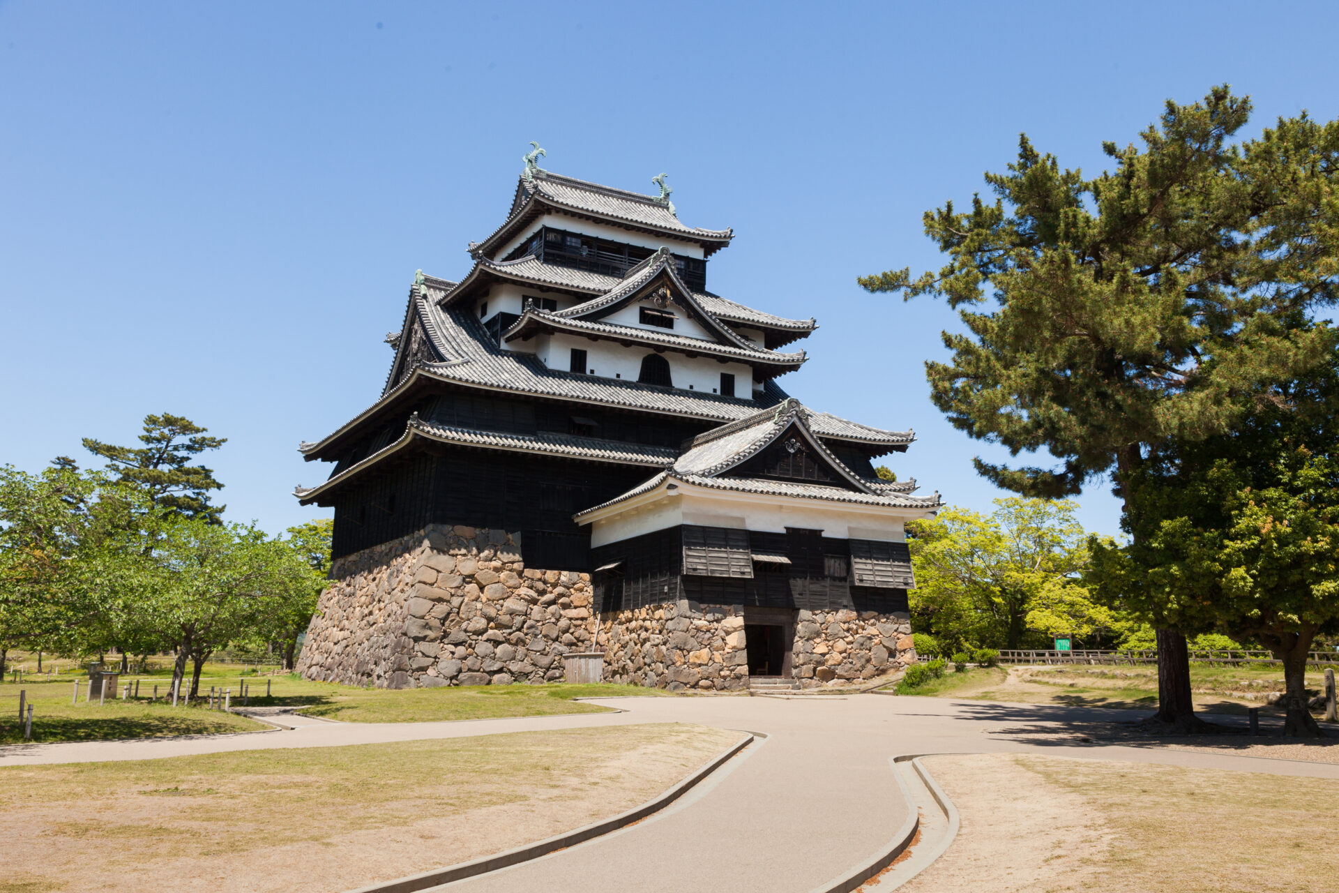 12 Original Castles in Japan that Survived Turbulent Times | Japan ...