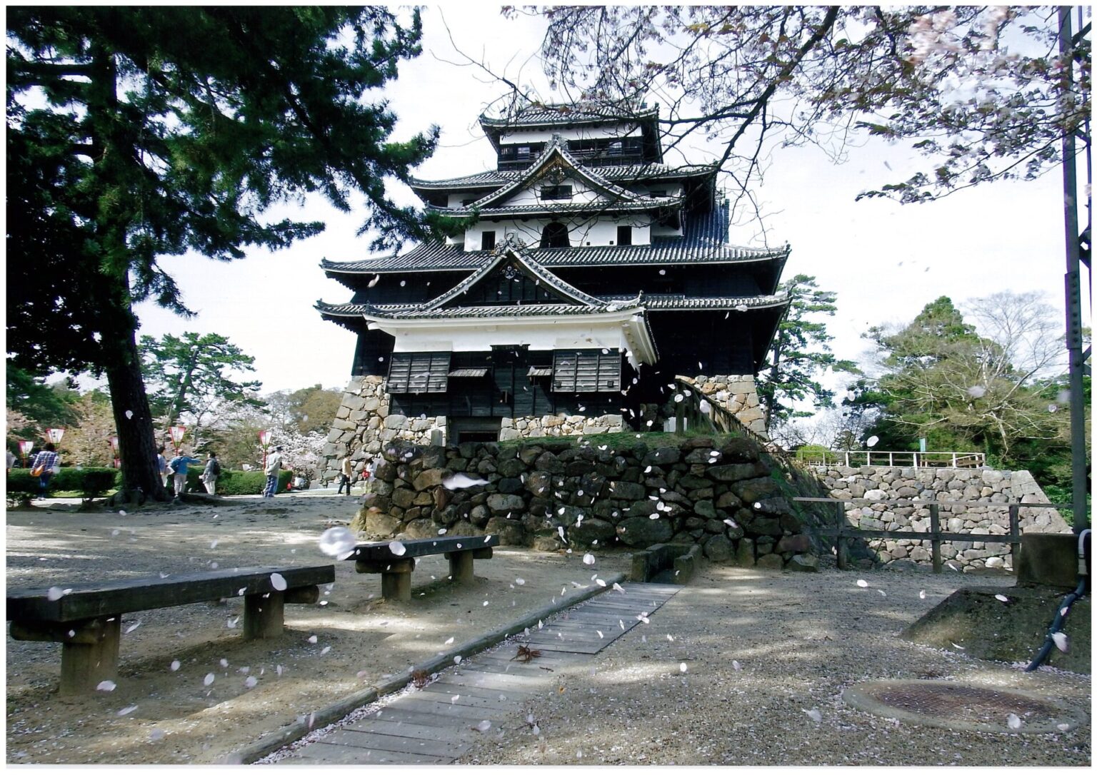 12 Original Castles in Japan that Survived Turbulent Times | Japan ...