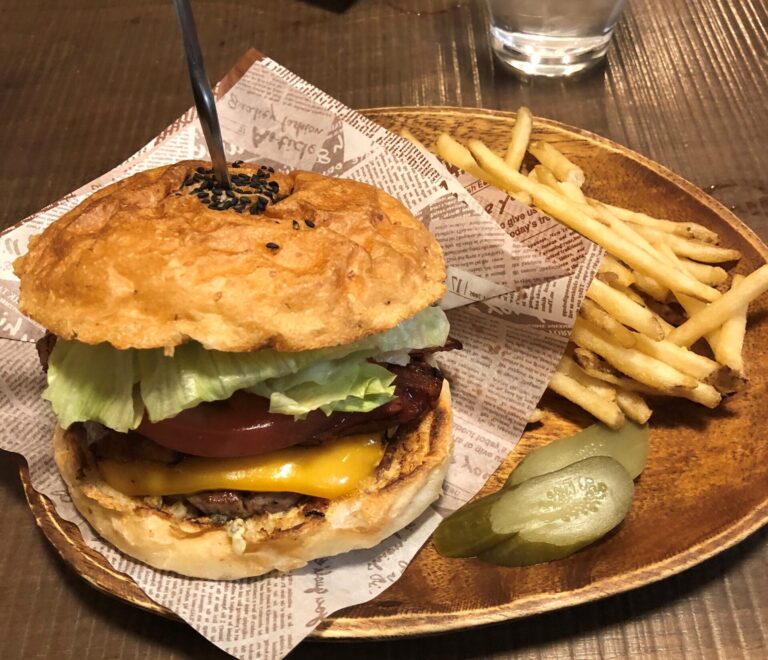 12 Best Burgers in Tokyo | Japan Wonder Travel Blog