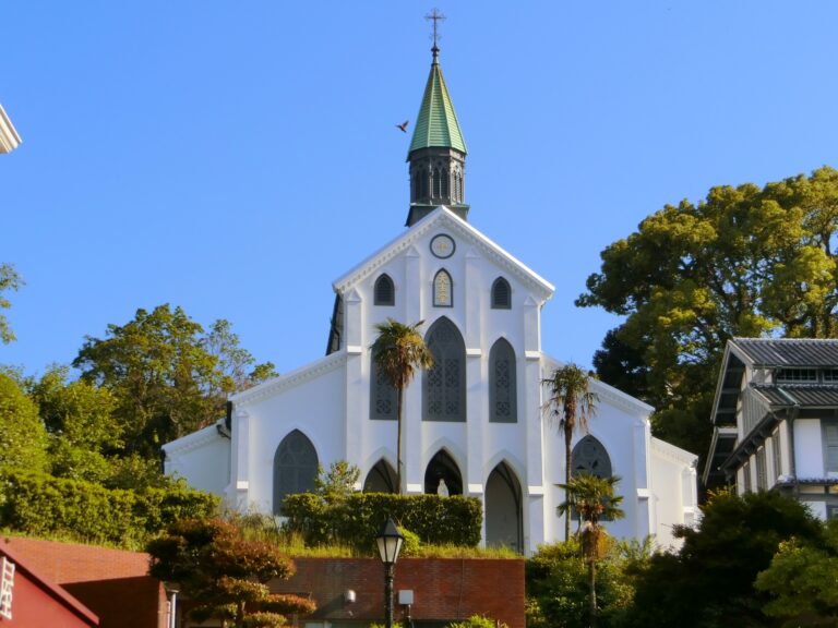 Religion in Japan: Exploring Shinto, Buddhism, and Other Beliefs ...