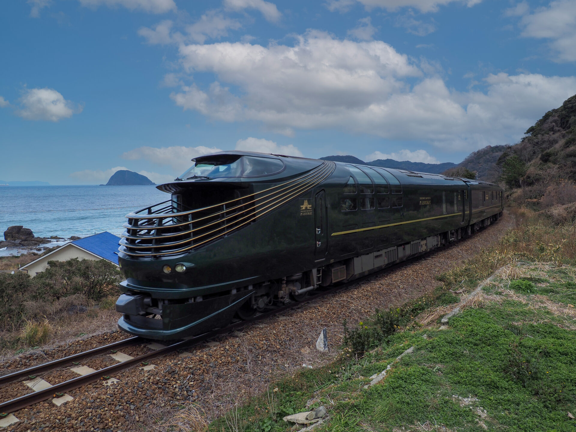 10 Cool and Unique Trains in Japan | Japan Wonder Travel Blog