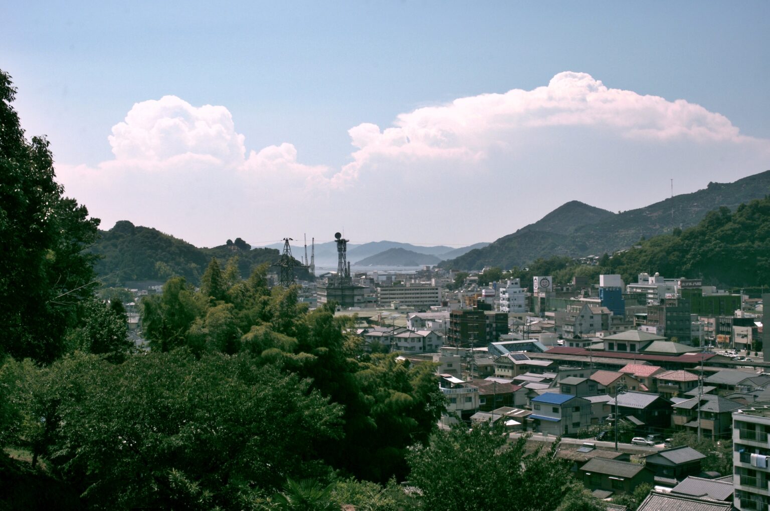 10 Real-Life Locations from Makoto Shinkai’s Suzume no Tojimari | Japan ...