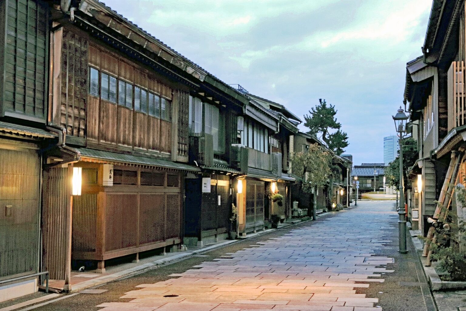 What is a Hanamachi? Where to see Geisha in Japan | Japan Wonder Travel ...