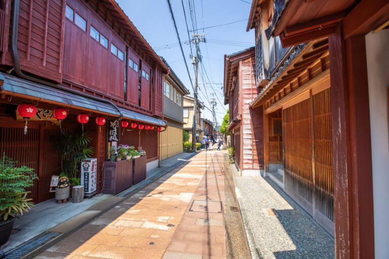 What is a Hanamachi? Where to see Geisha in Japan | Japan Wonder Travel ...