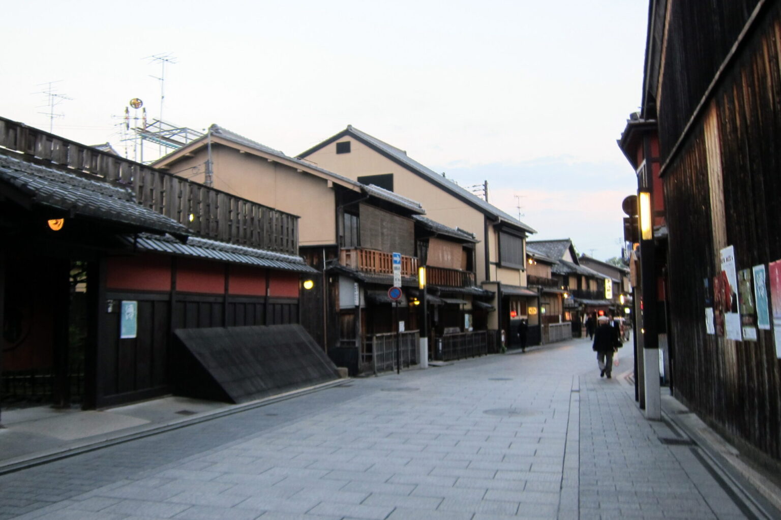 What is a Hanamachi? Where to see Geisha in Japan | Japan Wonder Travel ...