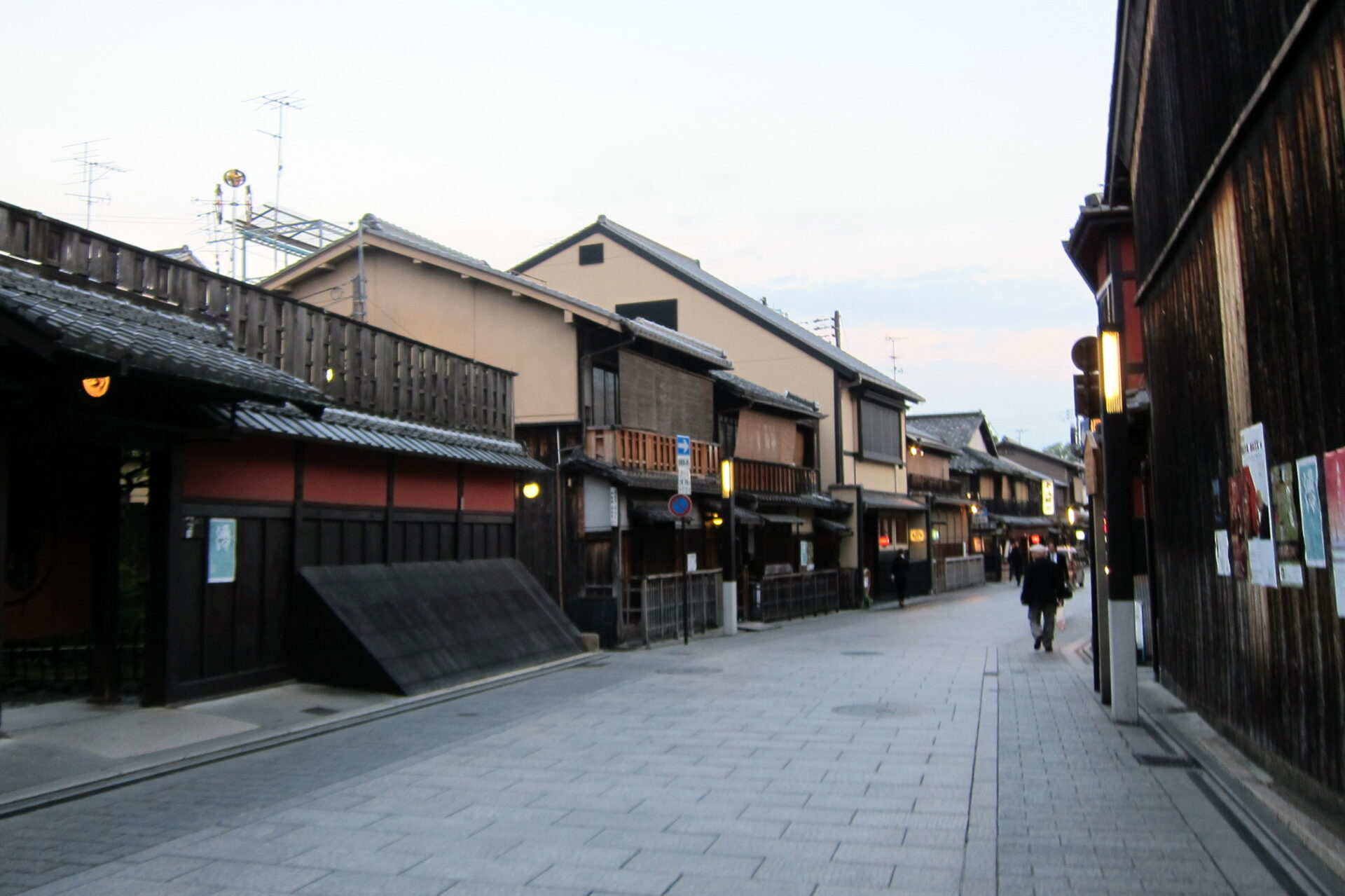 What is a Hanamachi? Where to see Geisha in Japan | Japan Wonder Travel ...