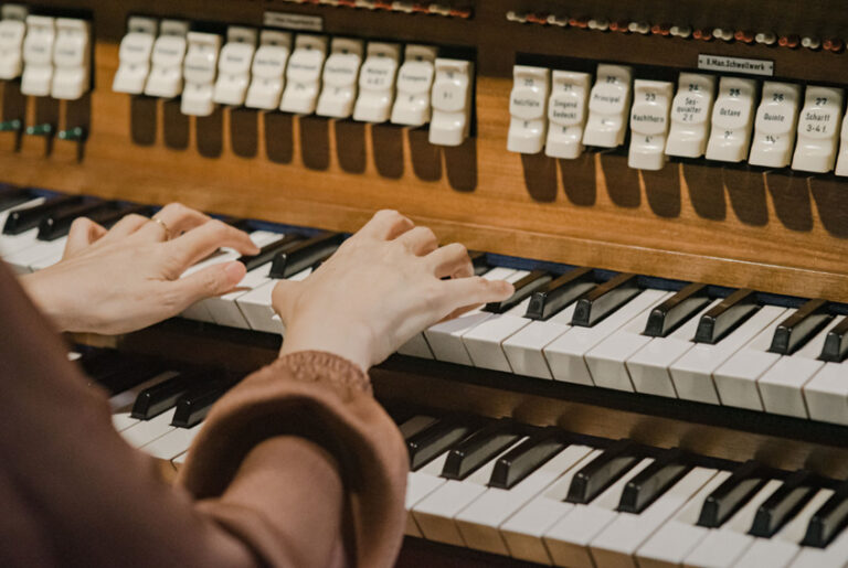 Premium Gagaku Sutra and Pipe Organ Night Concert at Tsukiji Hongwanji ...